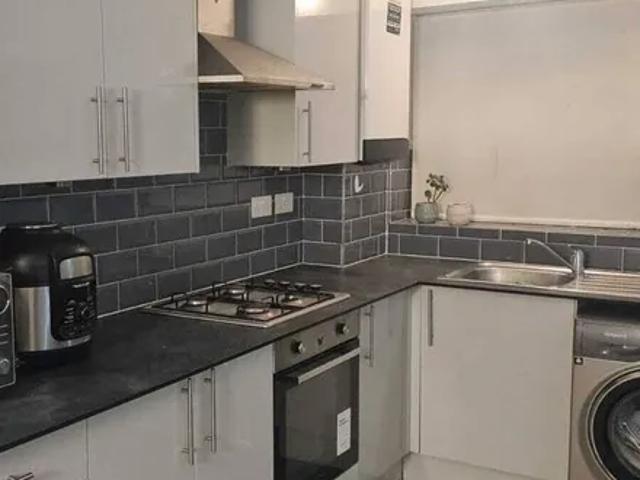 London, NW4 4SG, United Kingdom | 3 bed house for rent #134805011 | Rentberry