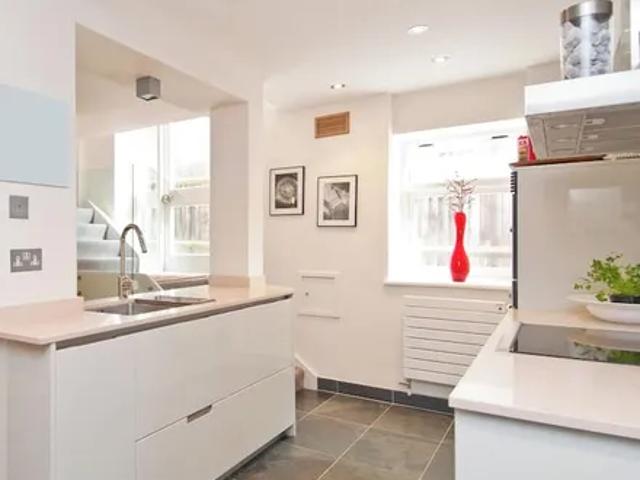London, NW6 1SH, United Kingdom | 3 bed apartment for rent #167375358 | Rentberry