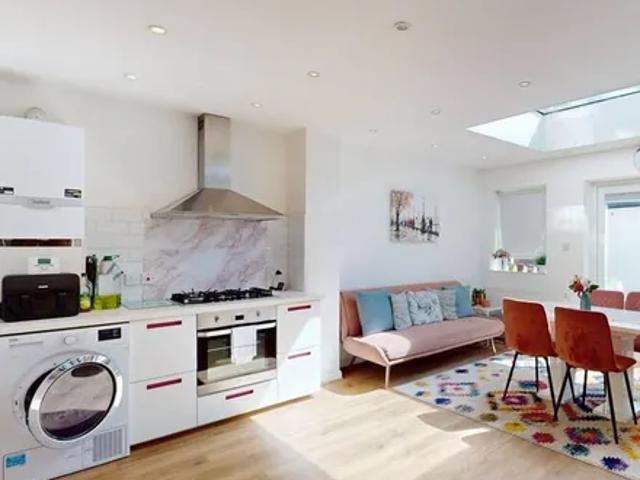London, NW7 1LJ, United Kingdom | 3 bed duplex for rent #154360963 | Rentberry