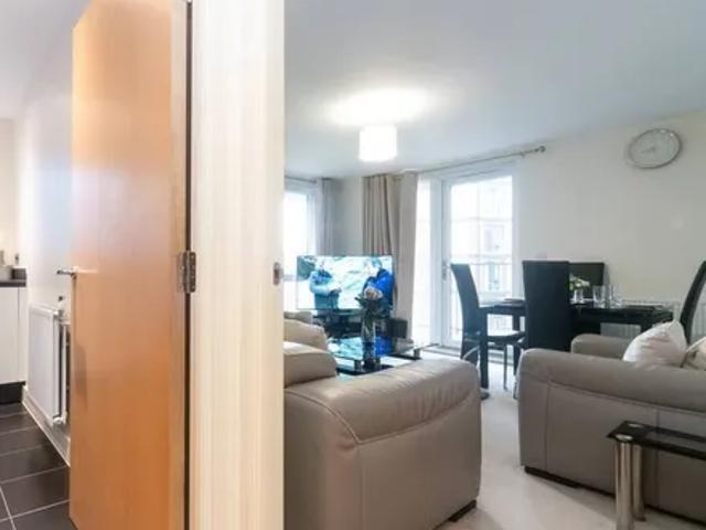London, NW9 5YW, United Kingdom | 2 bed apartment for rent #122624982 | Rentberry