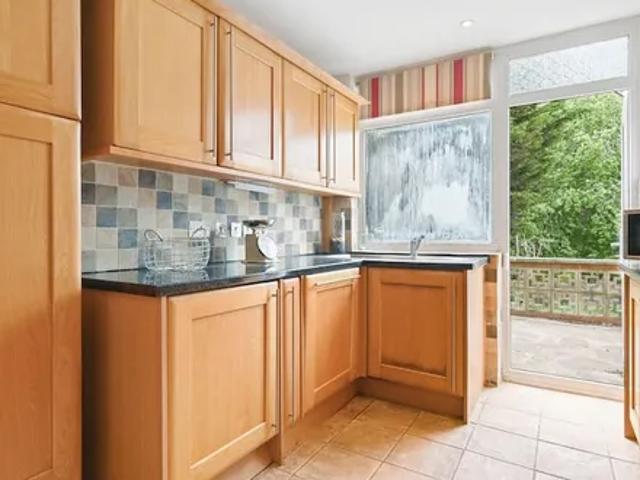 London, NW10 2DD, United Kingdom | 4 bed house for rent #165060835 | Rentberry