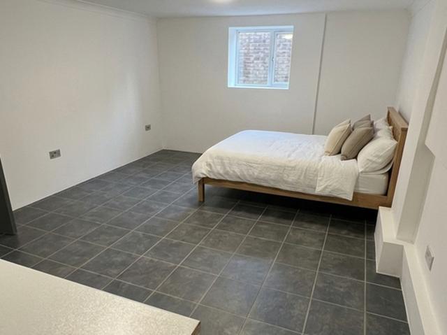 London NW10, Studio to rent, £1,400 pcm | PrimeLocation