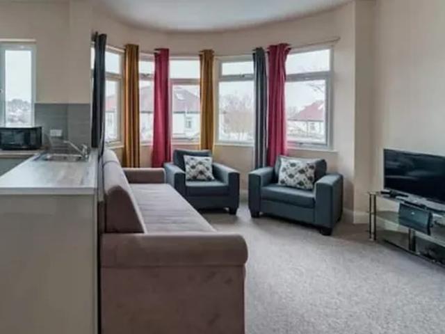London, NW11 9ET, United Kingdom | 3 bed apartment for rent #140538224 | Rentberry