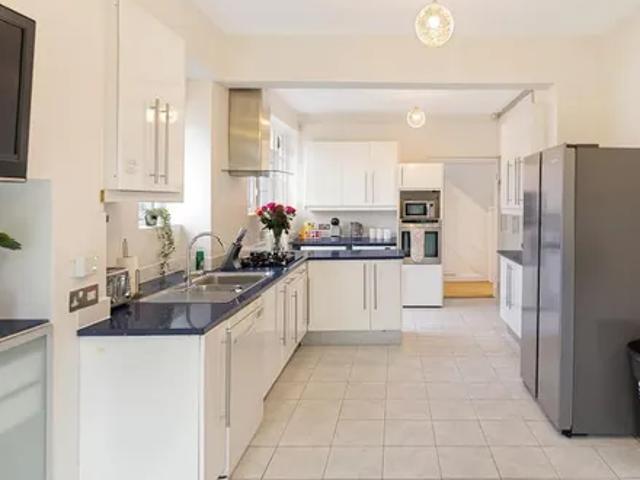 London, NW11 0LT, United Kingdom | 5 bed house for rent #165018250 | Rentberry