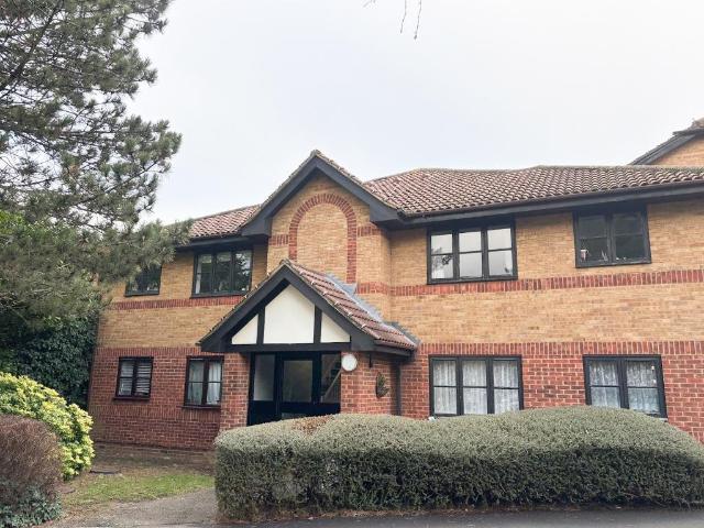 London NW11 1 bed flat to rent £1,699 pcm £392 pw