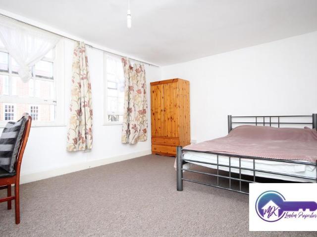London NW1 1 bed in a flat share to rent £1,196 pcm £276 pw