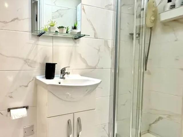 London, NW1 1HY, United Kingdom | Studio house for rent #165280445 | Rentberry