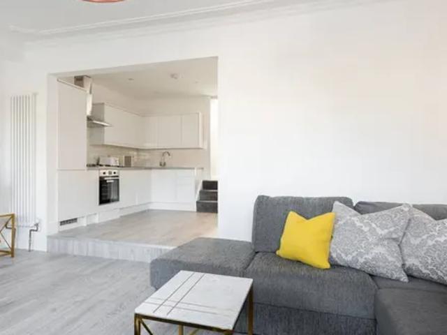 London, NW1 6UP, United Kingdom | 4 bed apartment for rent #95711481 | Rentberry