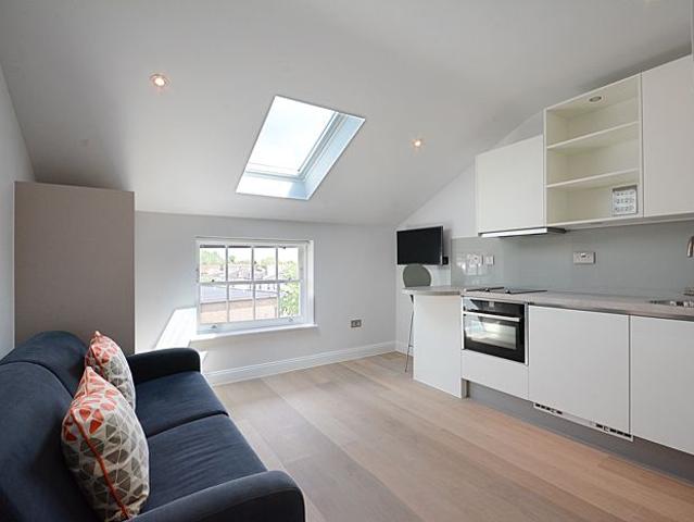 London NW3, Studio to rent, £1,350 pcm | PrimeLocation
