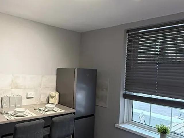 London, SM4 5HH, United Kingdom | 3 bed apartment for rent #166731457 | Rentberry