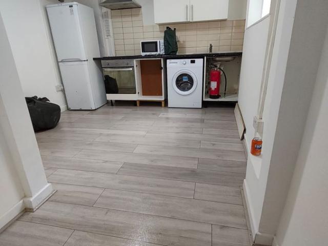 London SE5, 1 bed flat to rent, £1,350 pcm | PrimeLocation