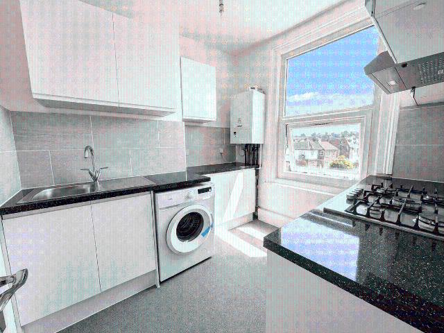 London SE5, 1 bed flat to rent, £1,750 pcm | PrimeLocation