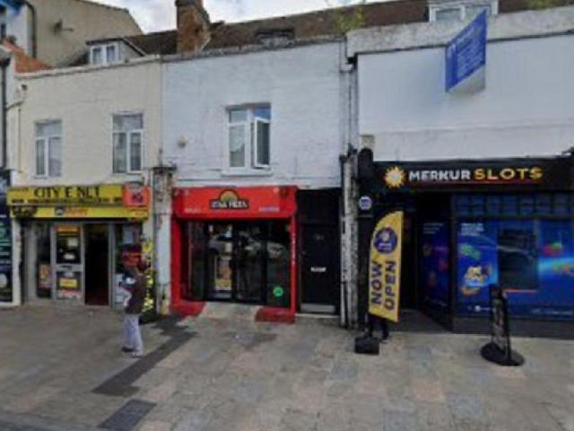 London SE8 4 bed flat to rent £3,350 pcm £773 pw