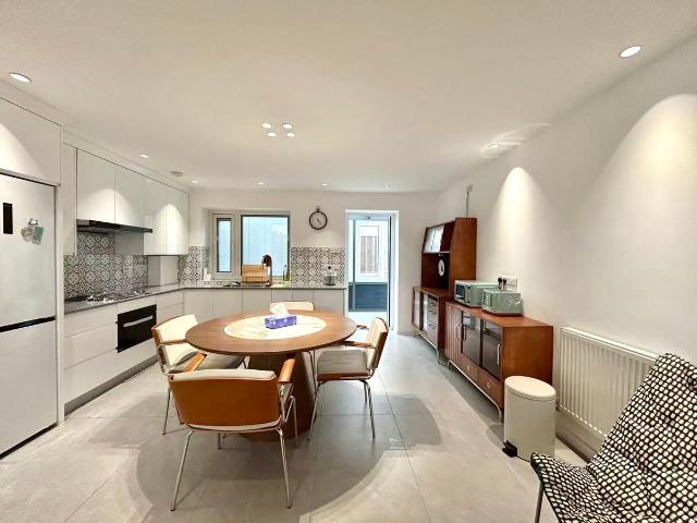 London SE13, Room to rent, £1,517 pcm | PrimeLocation