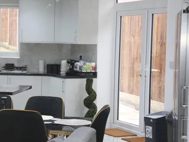 London, SE12 9PU, United Kingdom | 6 bed house for rent #165870377 | Rentberry