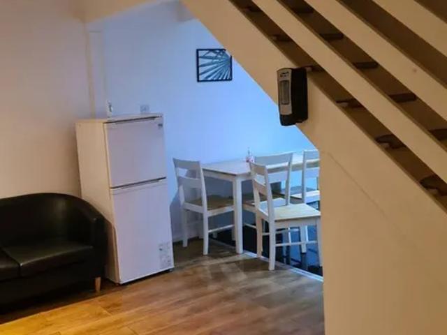 London, SE17 2QS, United Kingdom | 4 bed house for rent #129296458 | Rentberry