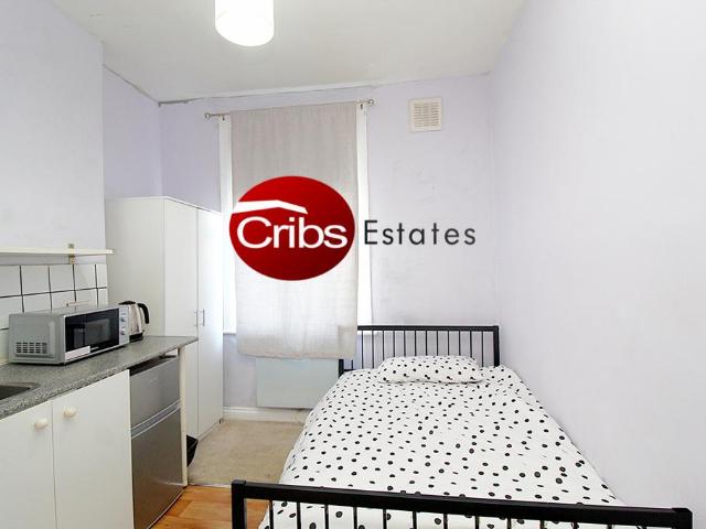 London, SE15 Studio to rent £1,195 pcm £276 pw