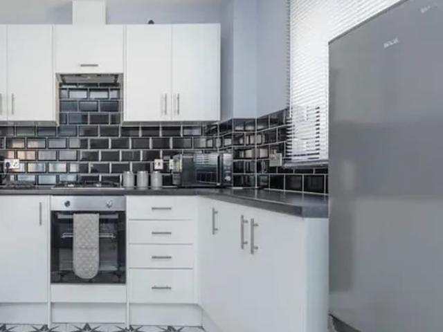 London, SE18 6AT, United Kingdom | 2 bed apartment for rent #167056997 | Rentberry