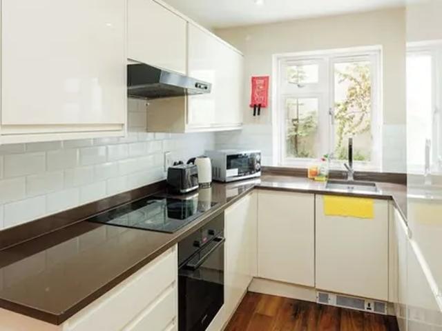 London, SE1 5AD, United Kingdom | 3 bed apartment for rent #167298085 | Rentberry