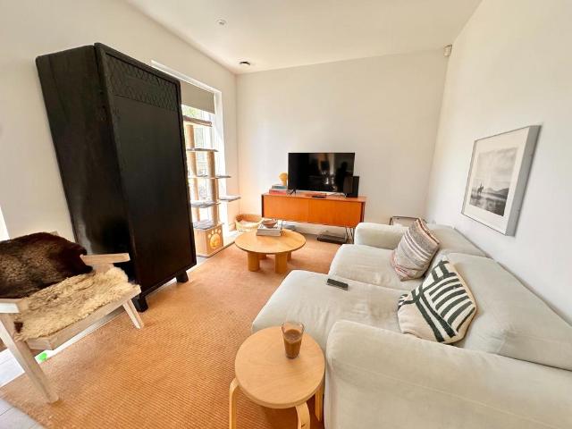 London SE23 1 bed flat to rent £1,800 pcm £415 pw