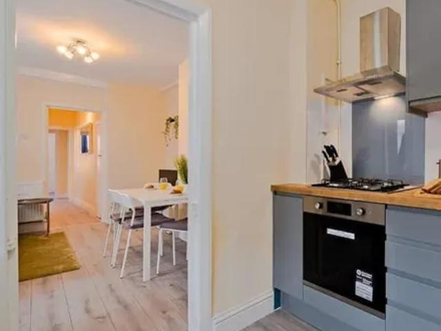 London, SE21 8EE, United Kingdom | 2 bed condo for rent #110370979 | Rentberry