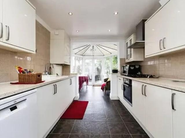 London, SE25 6UR, United Kingdom | 3 bed townhouse for rent #164873059 | Rentberry