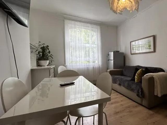 London Skate Centre, 27 Leinster Terrace, London, W2 3NH, United Kingdom | 5 bed house for rent #168121090 | Rentberry