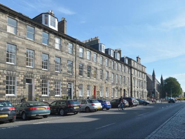London Street, New Town, Edinburgh, EH3 4 bed flat to rent £3,200 pcm £738 pw