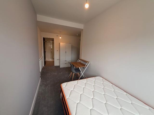 London Street, Bristol BS15, Room to rent, £800 pcm | PrimeLocation