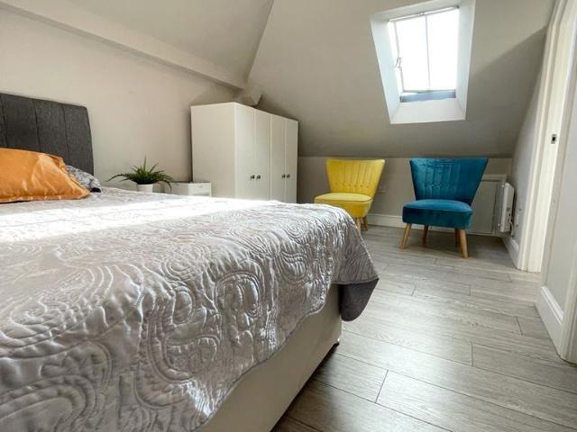 London Street, London W2 1 bed flat to rent £1,995 pcm £460 pw
