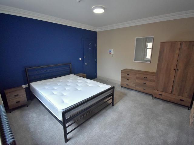 London Street, Reading RG1, Room to rent, £850 pcm | PrimeLocation
