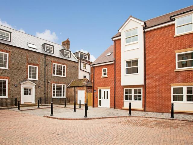 London Street, Reading RG1, 2 bed flat to rent, £1,950 pcm | PrimeLocation