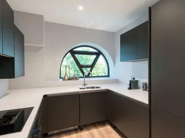 London, SW5 0SE, United Kingdom | 4 bed duplex for rent #127632712 | Rentberry