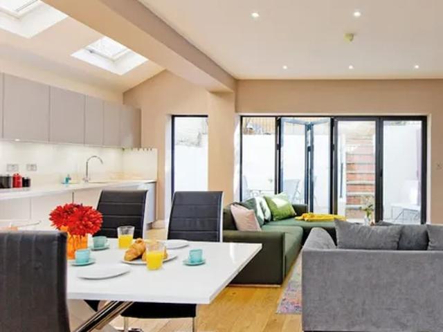 London, SW5 0SF, United Kingdom | 3 bed apartment for rent #160320743 | Rentberry