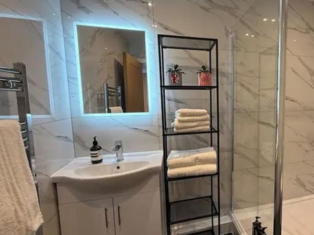 London, SW5 9AD, United Kingdom | 2 bed apartment for rent #165094262 | Rentberry
