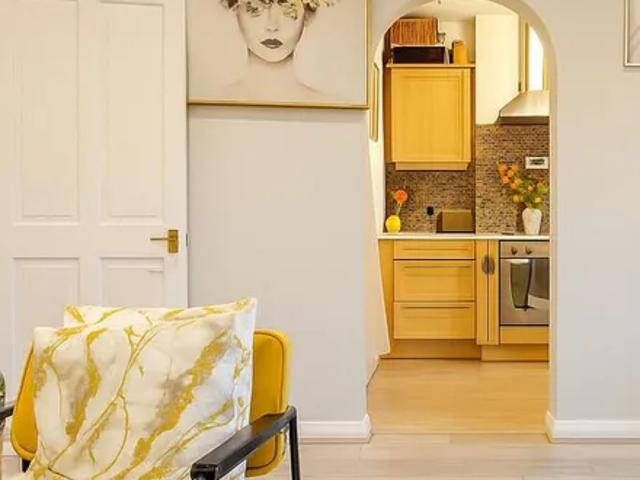 London, SW5 9AN, United Kingdom | 2 bed apartment for rent #110352048 | Rentberry