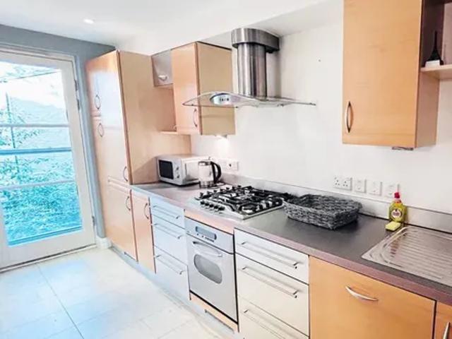 London, SW5 9BY, United Kingdom | 2 bed apartment for rent #110371058 | Rentberry