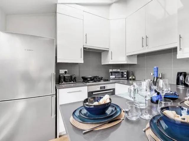 London, SW5 9RQ, United Kingdom | 2 bed apartment for rent #165047393 | Rentberry