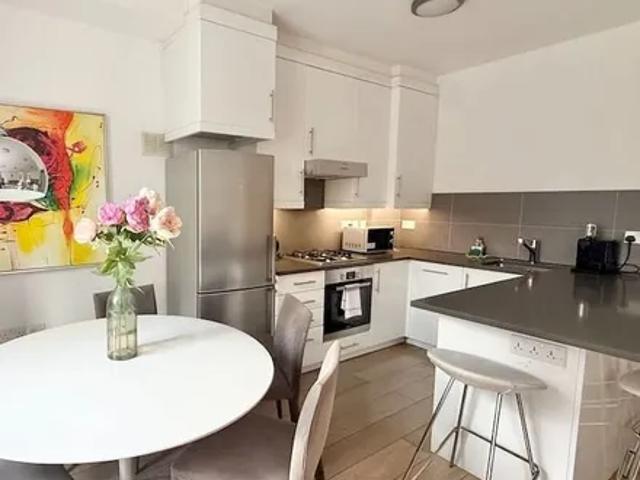 London, SW5 9RQ, United Kingdom | 3 bed apartment for rent #167297798 | Rentberry