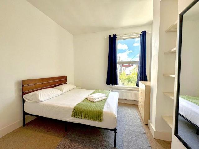 London SW6, Room to rent, £1,070 pcm | PrimeLocation