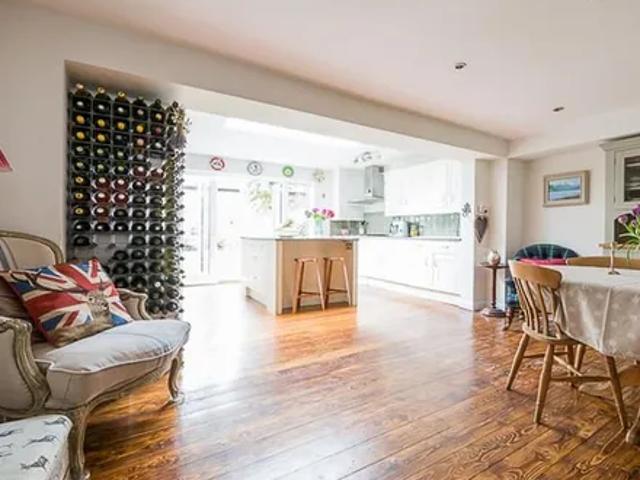 London, SW6 2DT, United Kingdom | 4 bed house for rent #95955625 | Rentberry