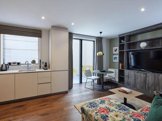 London SW7 1 bed apartment to rent £6,067 pcm £1,400 pw