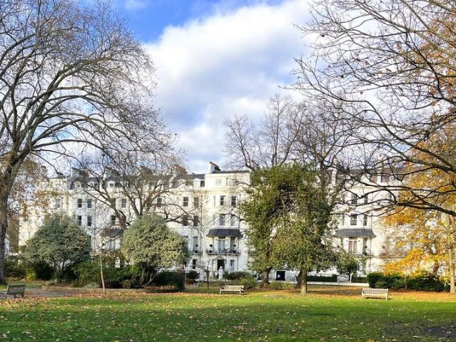 London SW7 5 bed terraced house to rent £34,667 pcm £8,000 pw