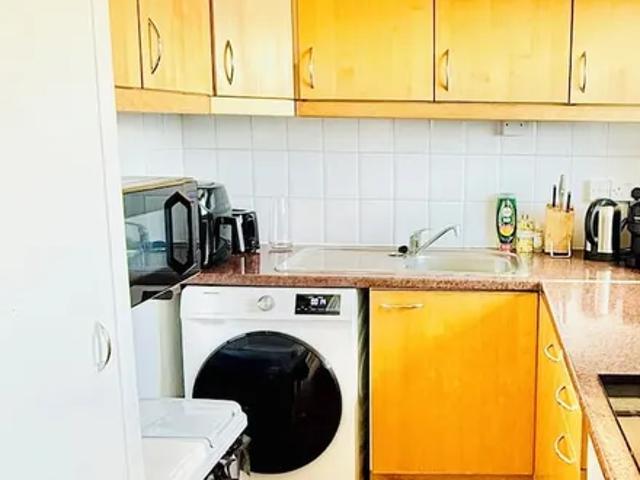 London, SW8 1UA, United Kingdom | 3 bed apartment for rent #154222544 | Rentberry
