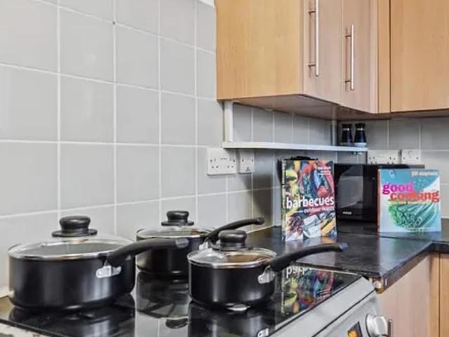 London, SW8 1EL, United Kingdom | 2 bed apartment for rent #165013481 | Rentberry