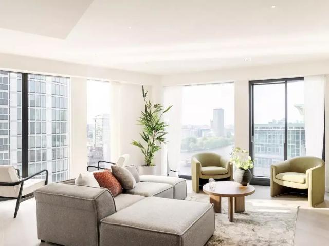 London SW8 3 bed flat to rent £12,415 pcm £2,865 pw