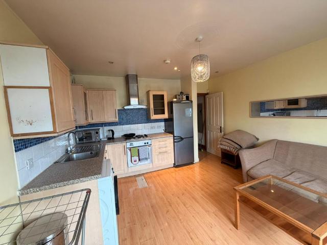 London, SW9 1 bed flat to rent £1,649 pcm £381 pw
