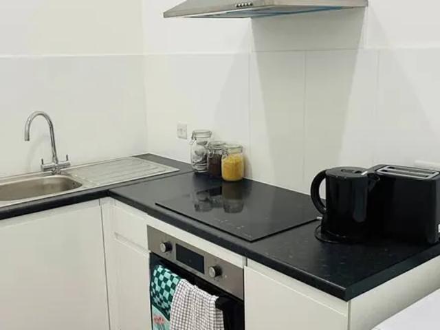 London, SW9 9HR, United Kingdom | 2 bed apartment for rent #166726410 | Rentberry