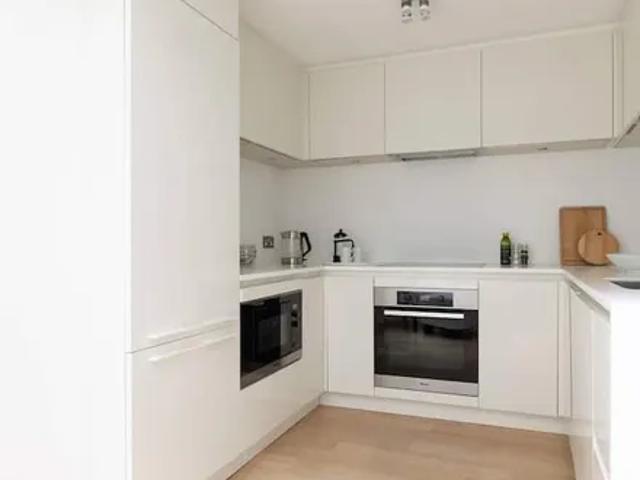 London, SW10 9NR, United Kingdom | 3 bed apartment for rent #154348118 | Rentberry
