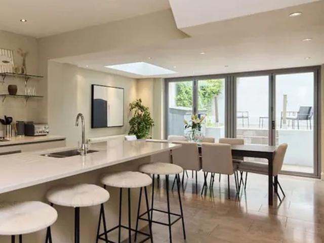 London, SW10 0JL, United Kingdom | 4 bed townhouse for rent #154349656 | Rentberry